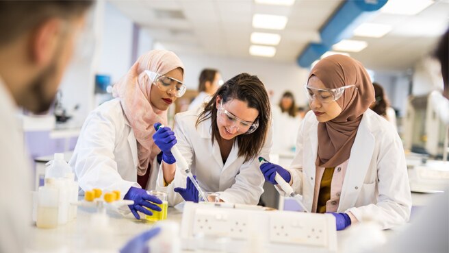 Study science and technology in the UK | British Council