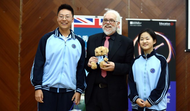 诺尔·沙吉（Noel Sharkey）- 谢菲尔德大学人工智能和机器人专业教授 | British Council